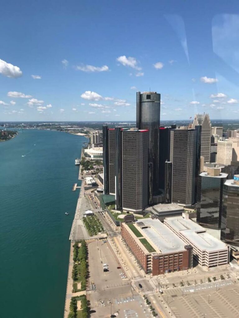 Downtown Detroit Tour Extended - Max Flight